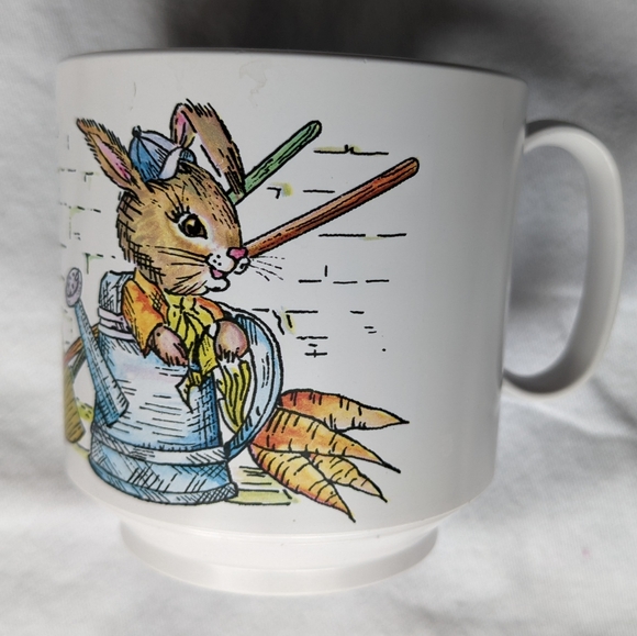 Oneida | Dining | Vintage Oneida Deluxe Peter Rabbit Childs Melamine ...